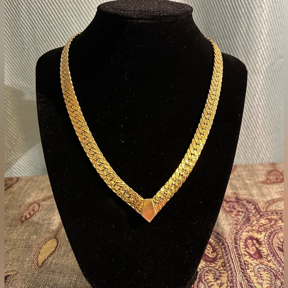 Beautiful Gold Toned Necklace Signed Napier Pat. Pend… - Gem